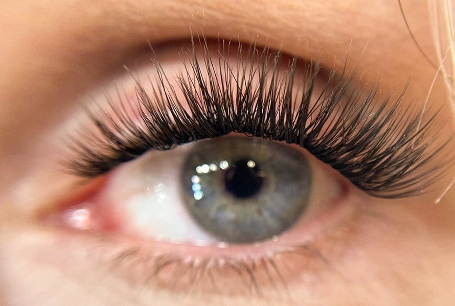 Wimpers zoals in de studio? Doe het zelf! – GirlGotLashes